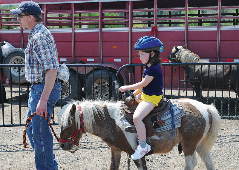 Photo: Pony ride | VailDaily.com
